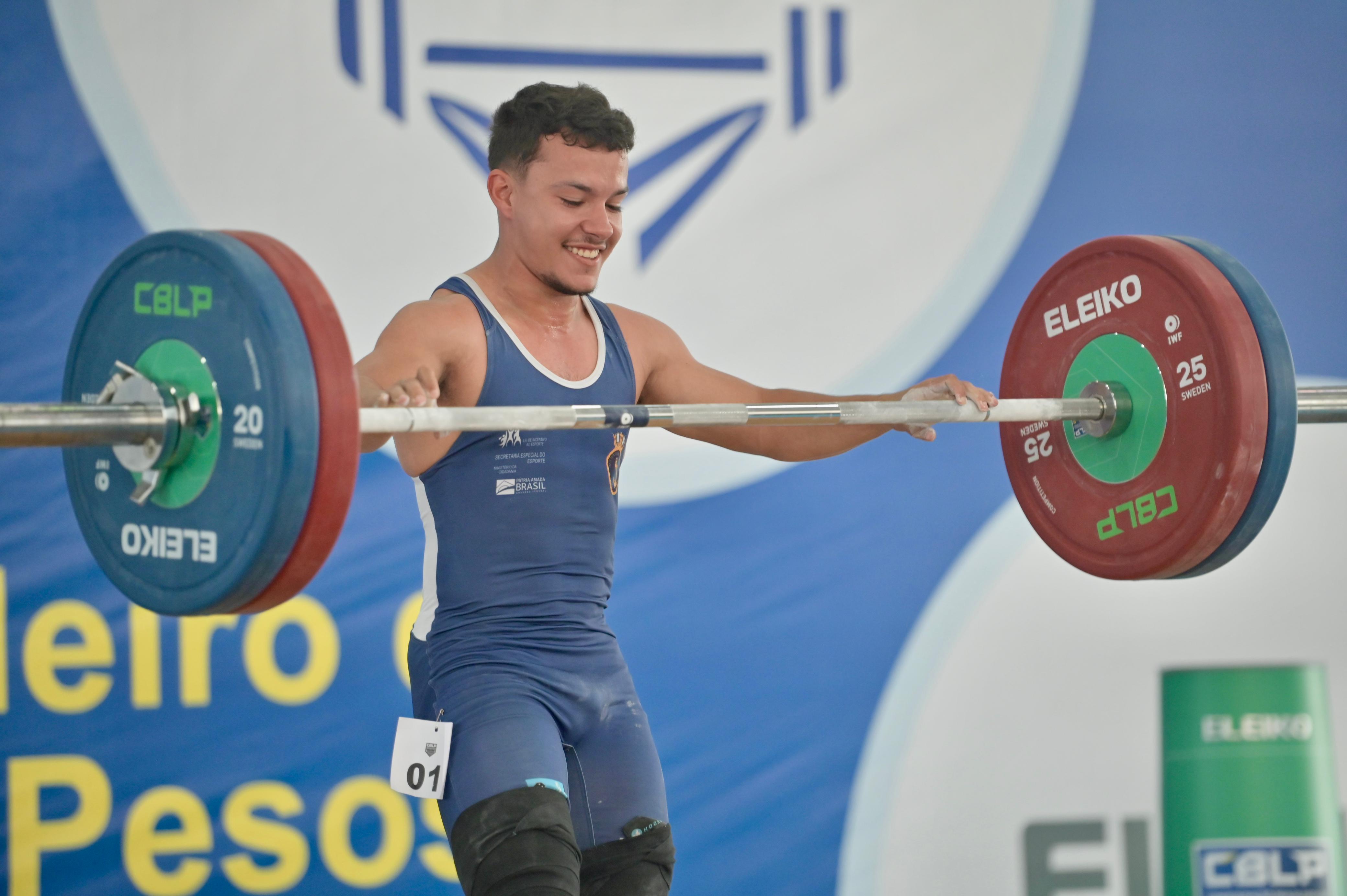 Campeonato Brasileiro Adulto de Levantamento de Pesos começa com quebra ...