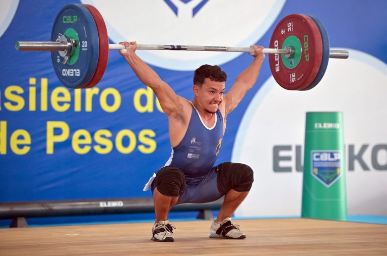 Thiago Félix abre a participação brasileira no Campeonato Mundial ...
